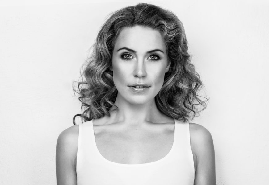 Anna David - AEM - BOOKING - MANAGEMENT - RECORDS